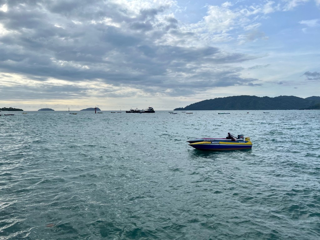 Malaysia Trip 2022/2023 Day 5: Kota Kinabalu – Bowsing Nom Noms ...